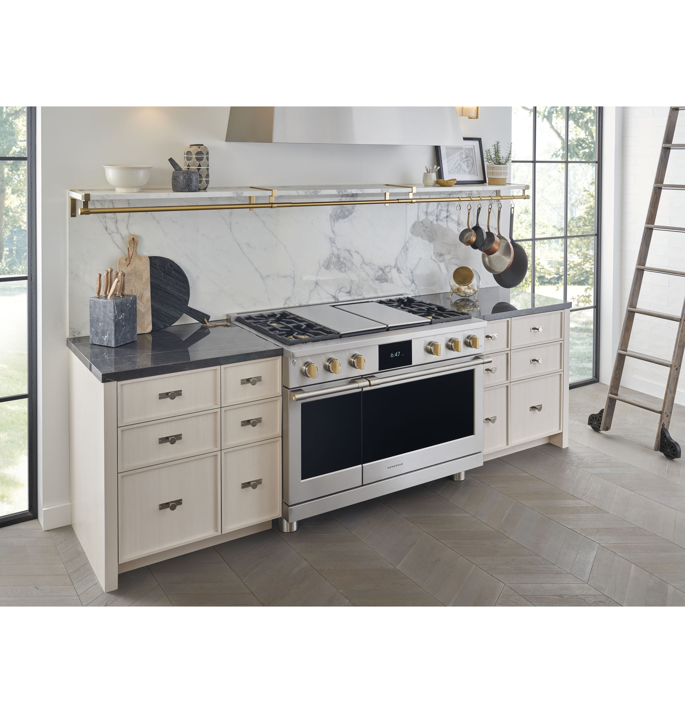 Product: Monogram-ZDP484NGTSS