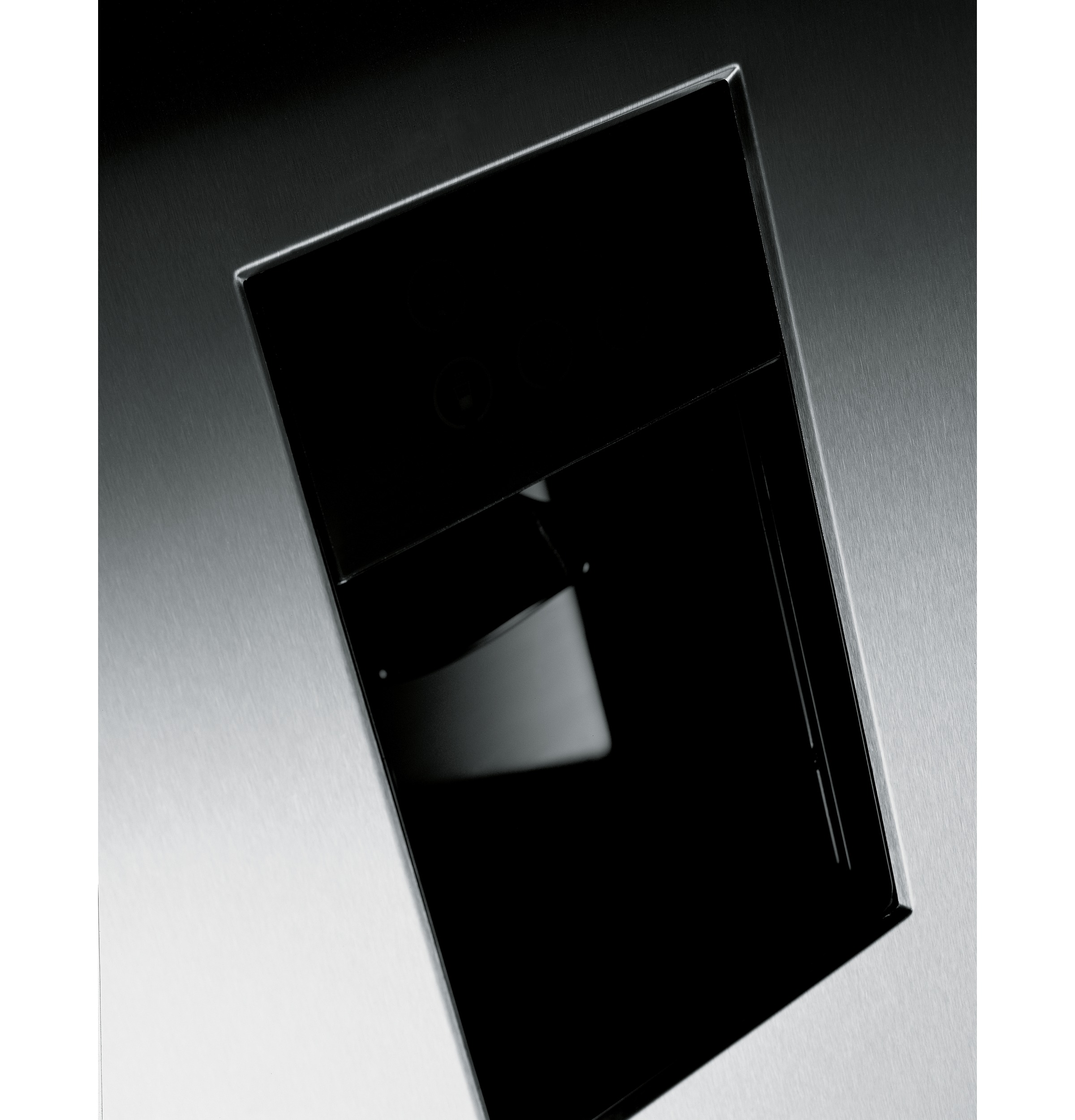 Product: Monogram-ZISS480DXSS