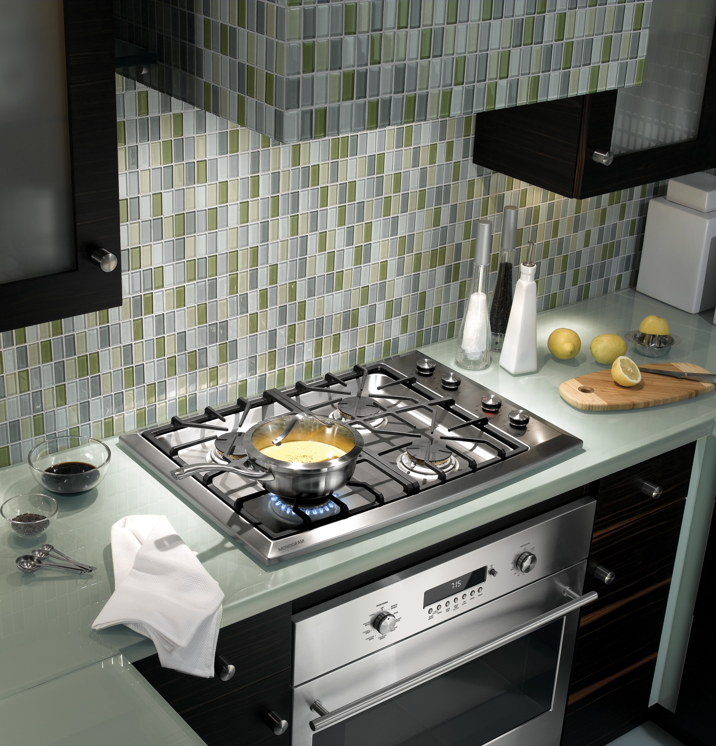 ZET1SMSS — GE Monogram® 30" Built-In Electronic Convection Single Wall ...