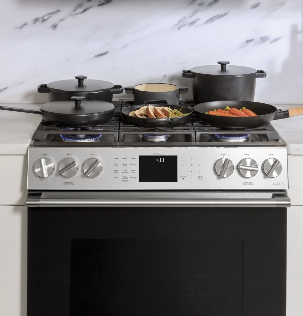 CAFÉ™ 30" Smart Slide-In, Front-Control, Gas Range with Convection Oven ...