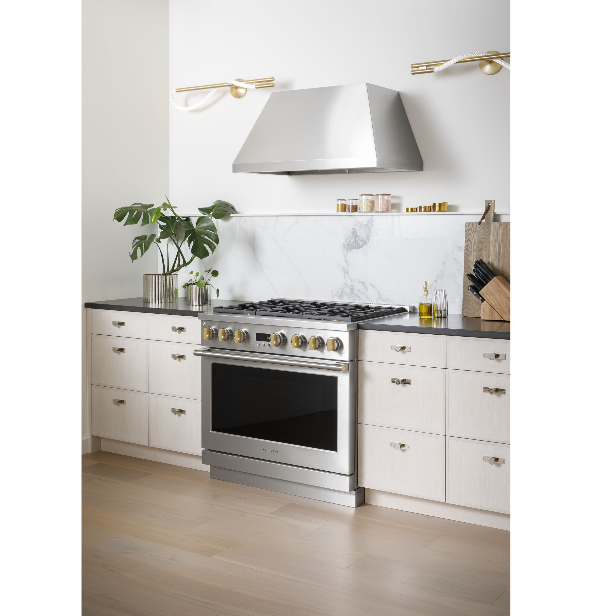 Product: Monogram-ZGP366NTSS