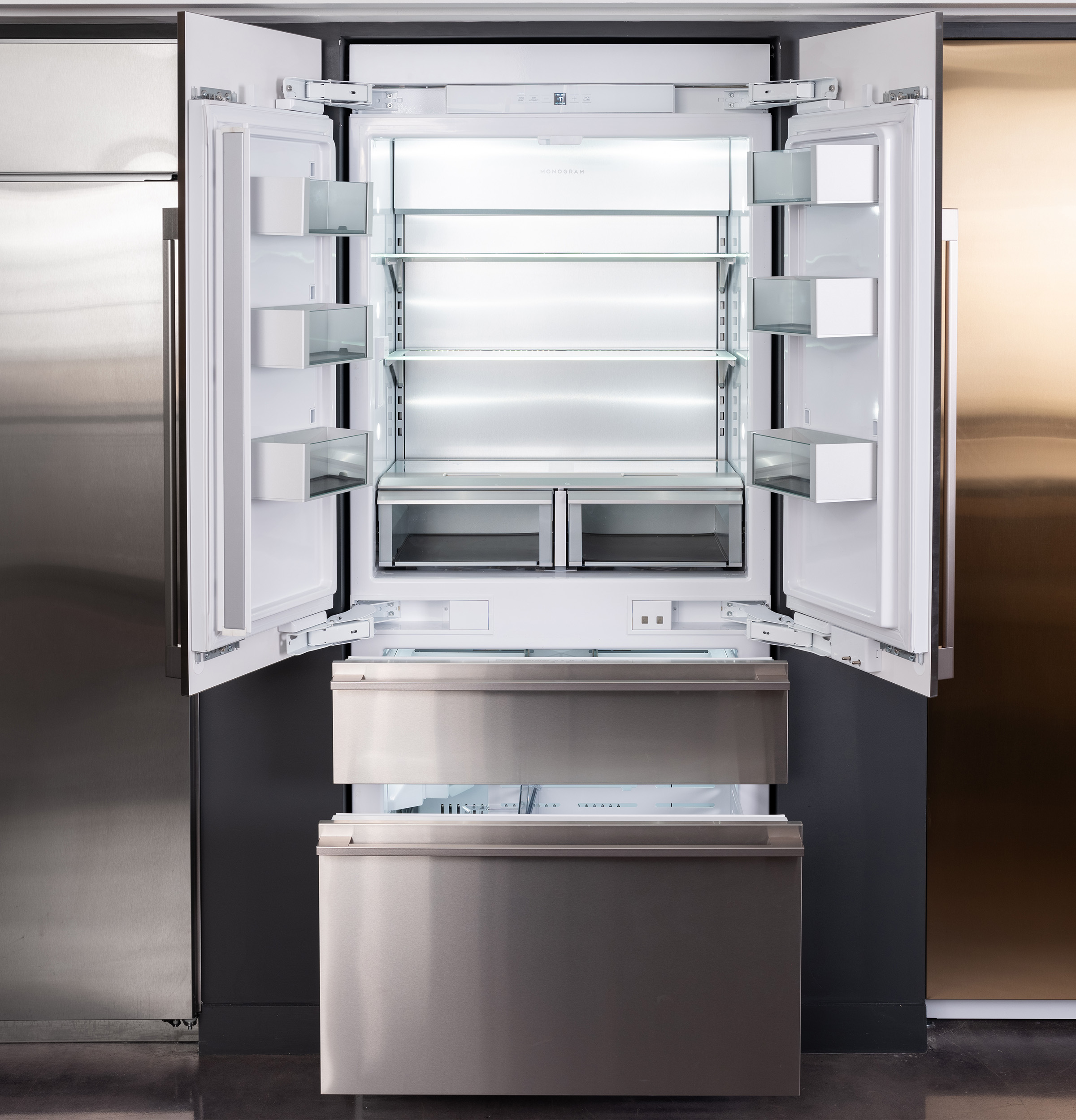 Product: Monogram-ZIP364IPVII