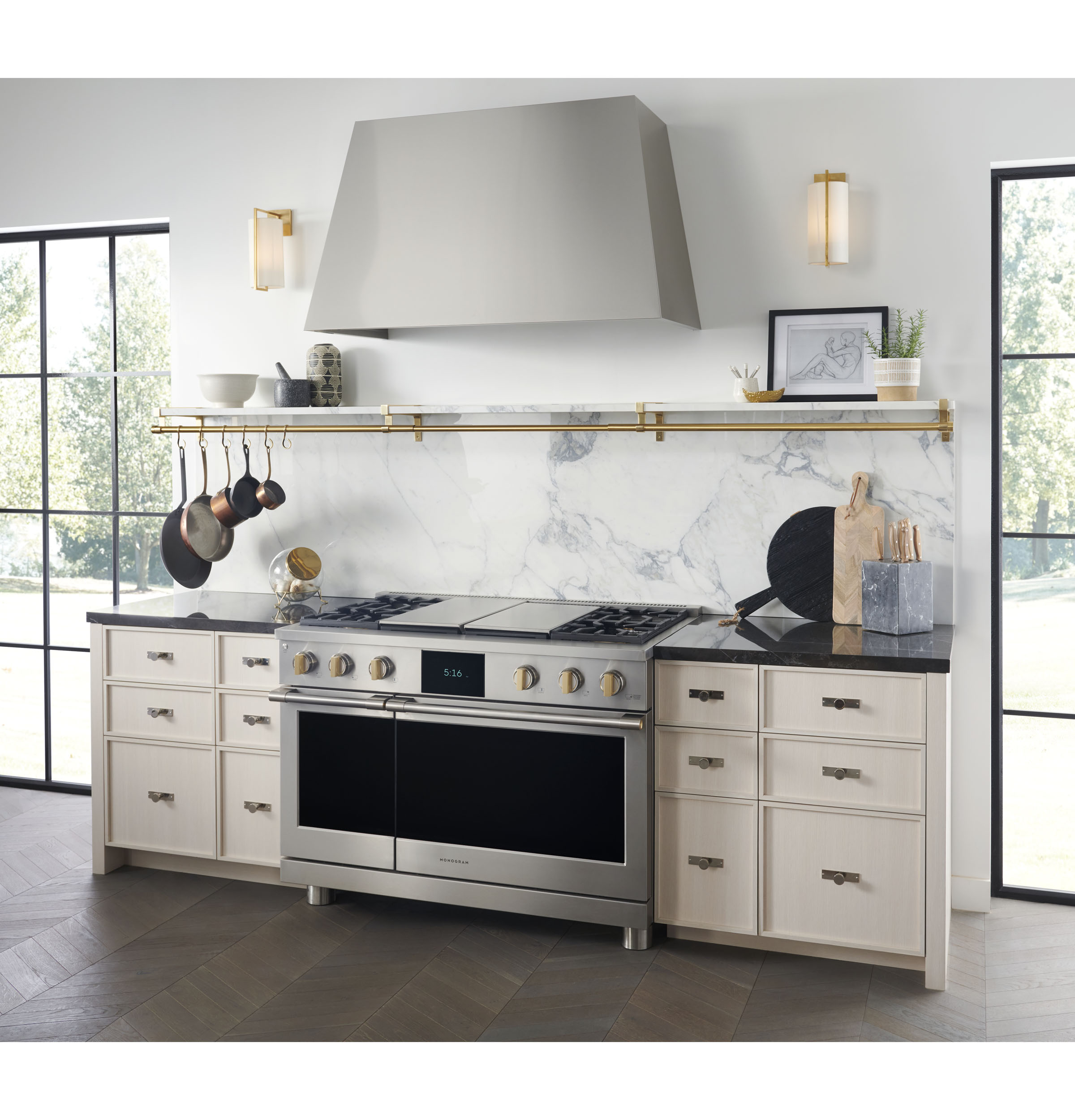 Product: Monogram-ZDP484NGTSS